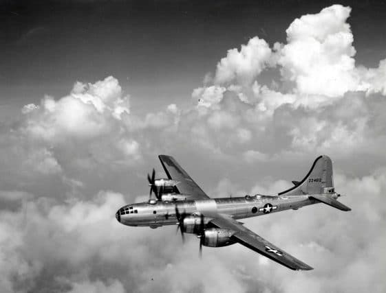 This B-29 Landed On A Frozen Lake In Greenland In 1947. They Almost ...