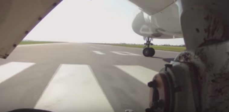 Crew Puts GoPro On Wheel Well of 747 Jumbo Jet