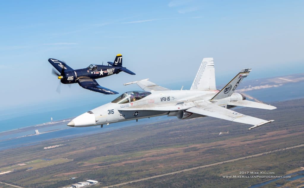 Valions Tribute: Tac Demo Gladiators Honor VFA-15 With Retro F-18