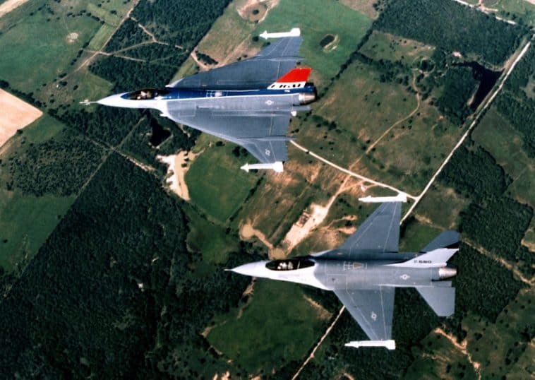The F-16XL: This Advanced F-16 Variant Lost Out To The F-15E Strike ...