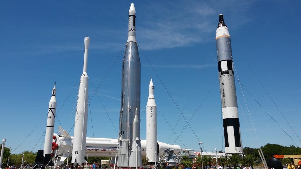 Kennedy Space Center Visitor Complex Provides The Full Spaceflight ...