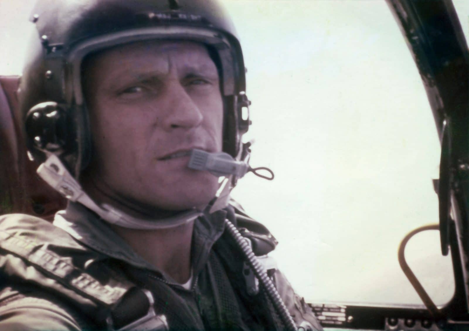 Southwest Captain Flies His Hero Dad's Remains Home, 52 Years After He ...