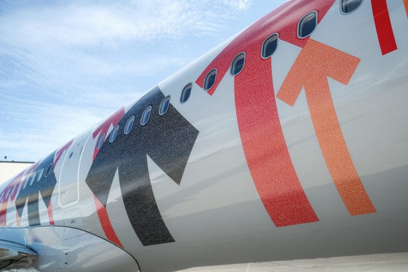 American Airlines Unveils Stand Up To Cancer Aircraft