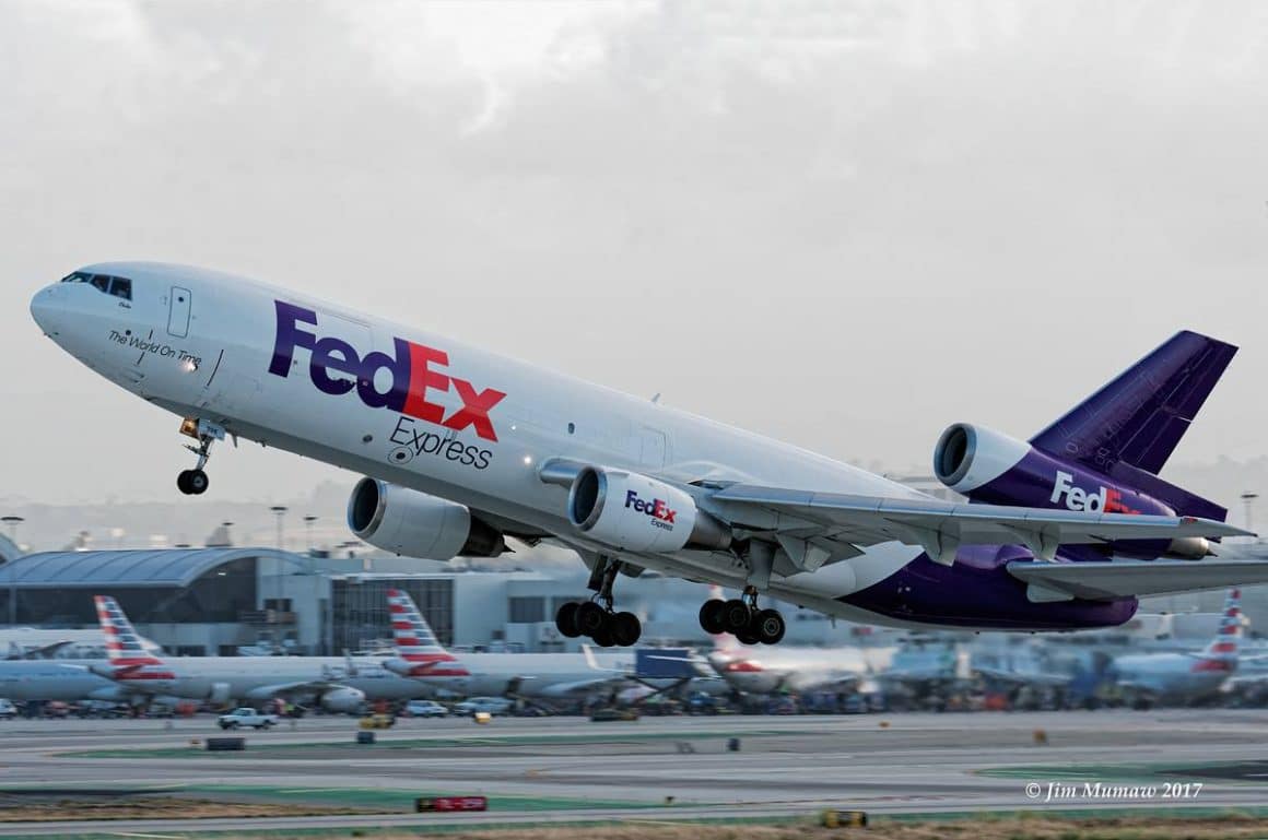 MD-10 Made Famous By Super Late Landing Gear Deployment Video Retires