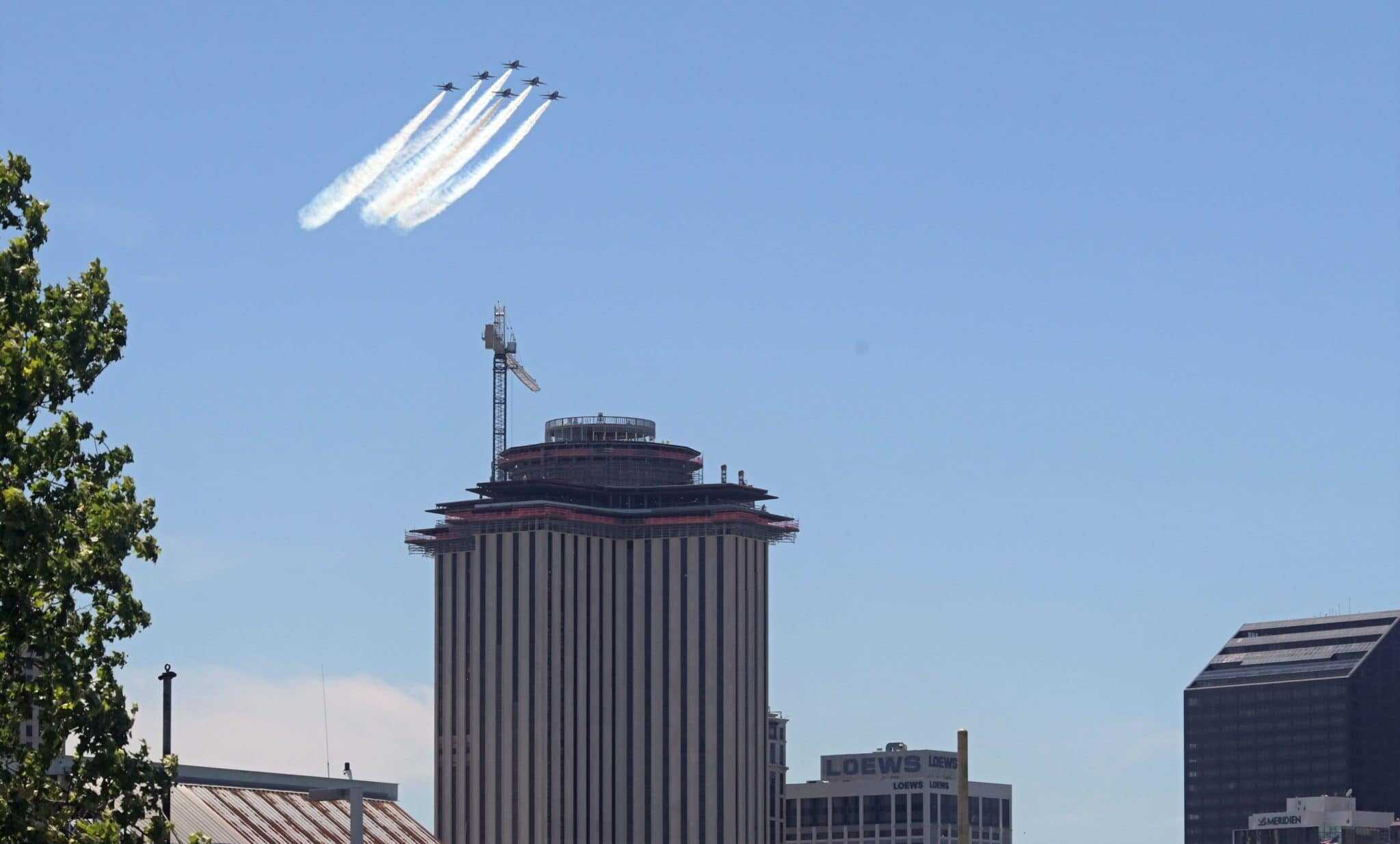 Blue Angels Honor Texas, Louisiana Healthcare Workers