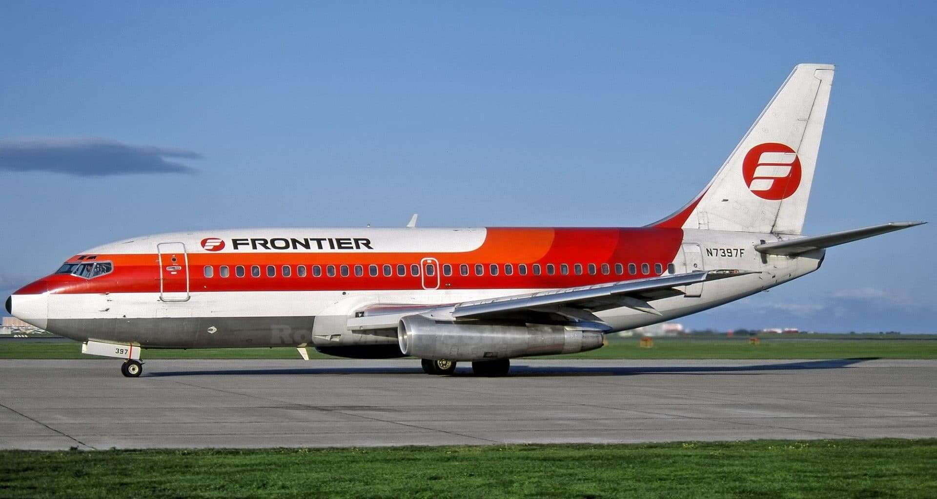 Pilot Report: Flying the Short, Stubby, Beautiful 737-200