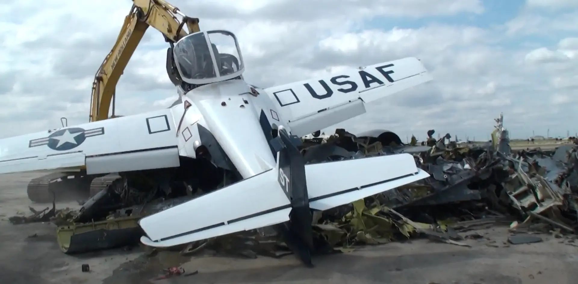 Gut-wrenching Video Of Scrapping A Retired T-37 Tweet