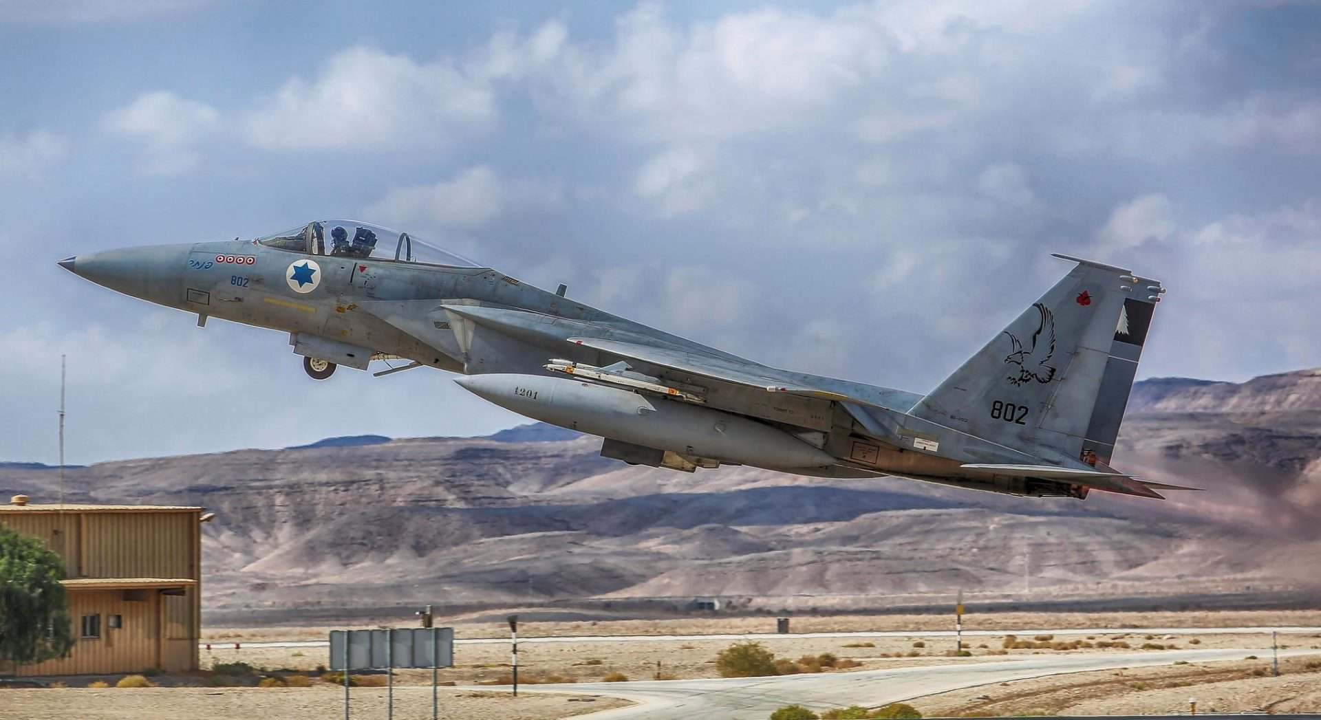 F-15 Eagle: The Undefeated Fighter