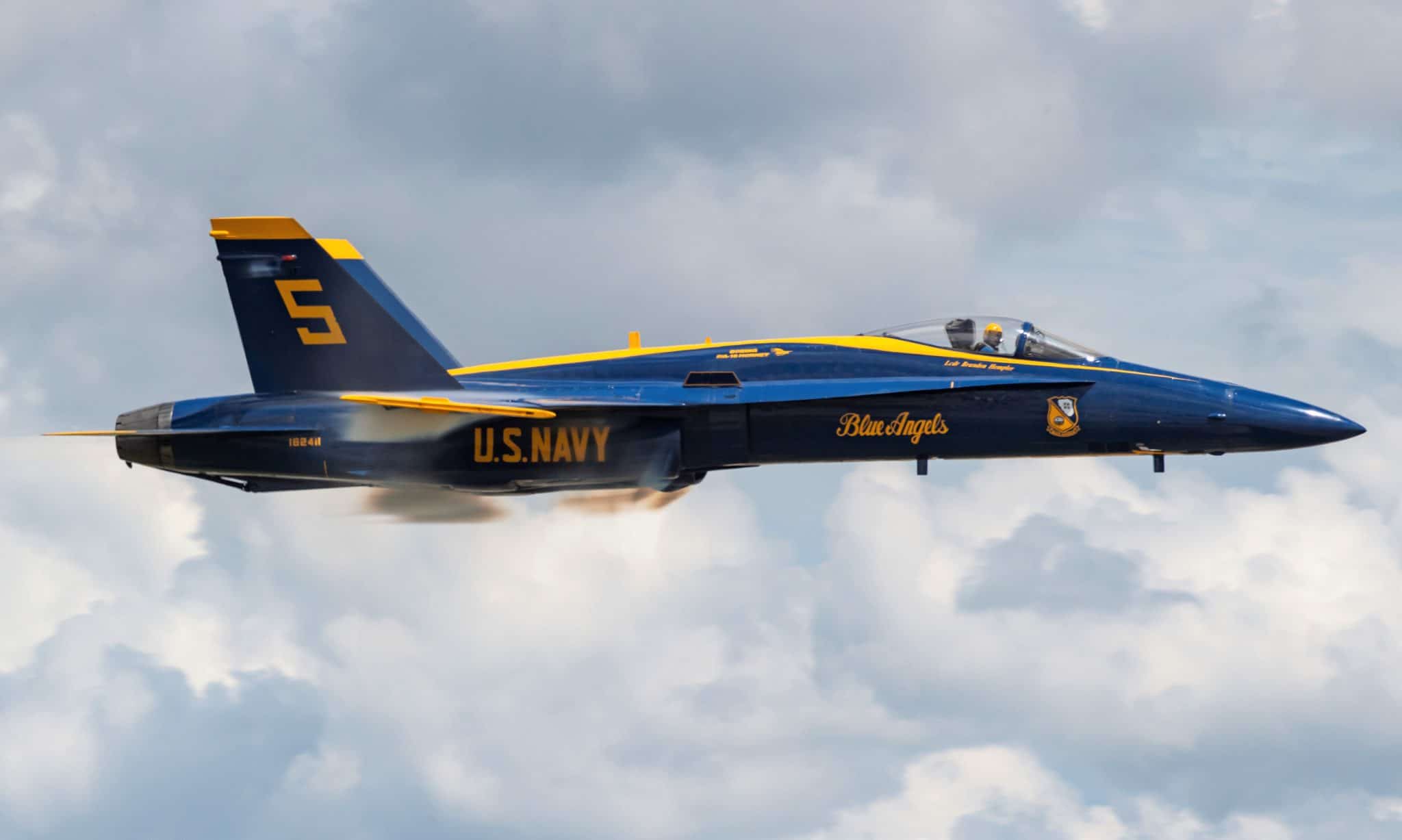 Retired Blue Angels Hornet Delivered To North Carolina For Display