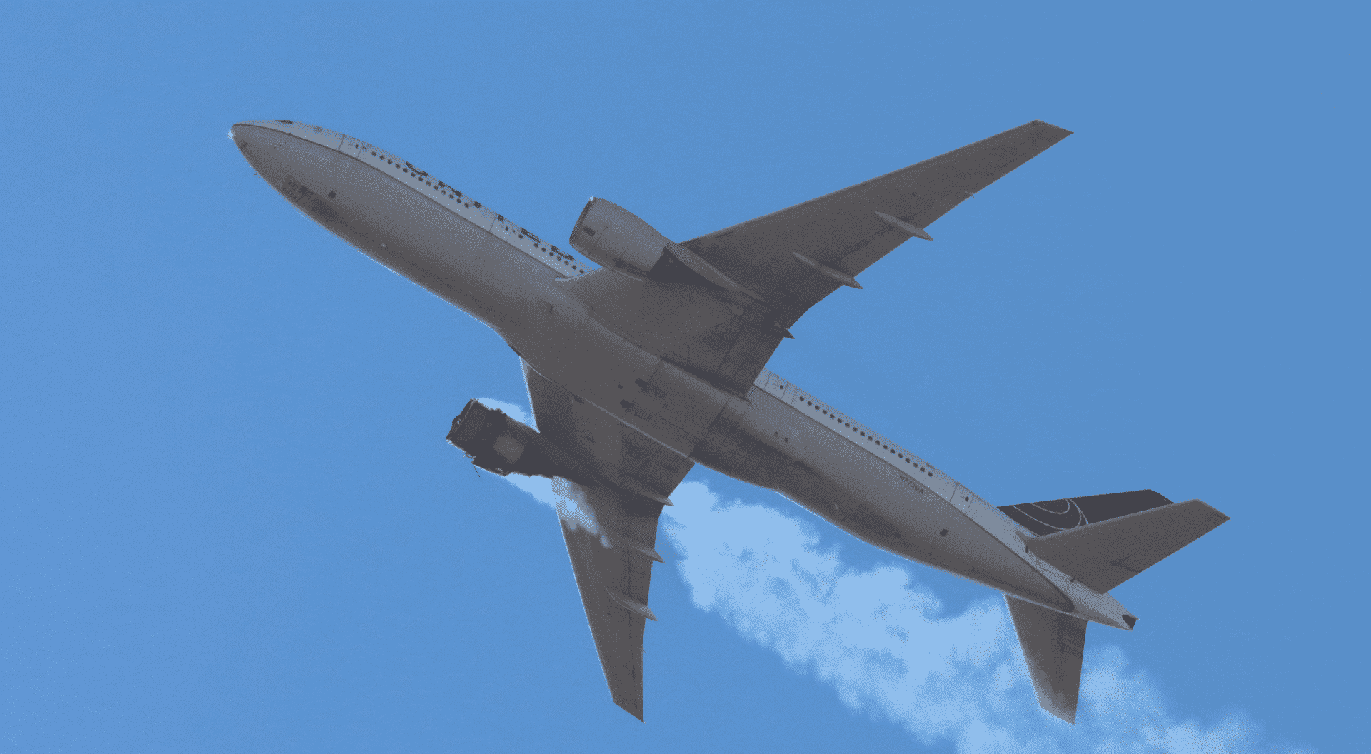 United 777 Pilots Calmly Landed Jet After Catastrophic Engine Failure