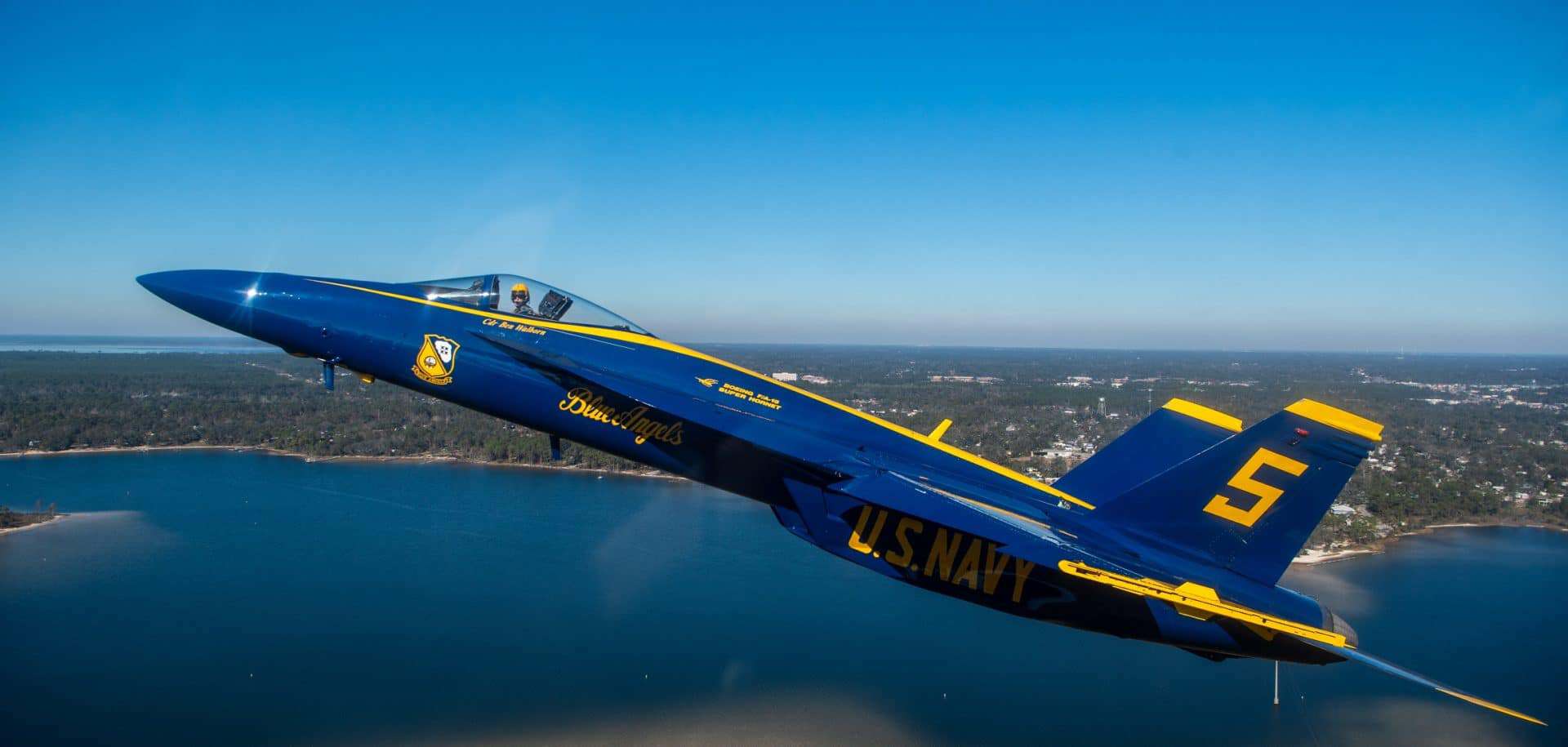 WATCH: Incredible Air-to-Air Imagery of the New Blue Angels Super Hornets