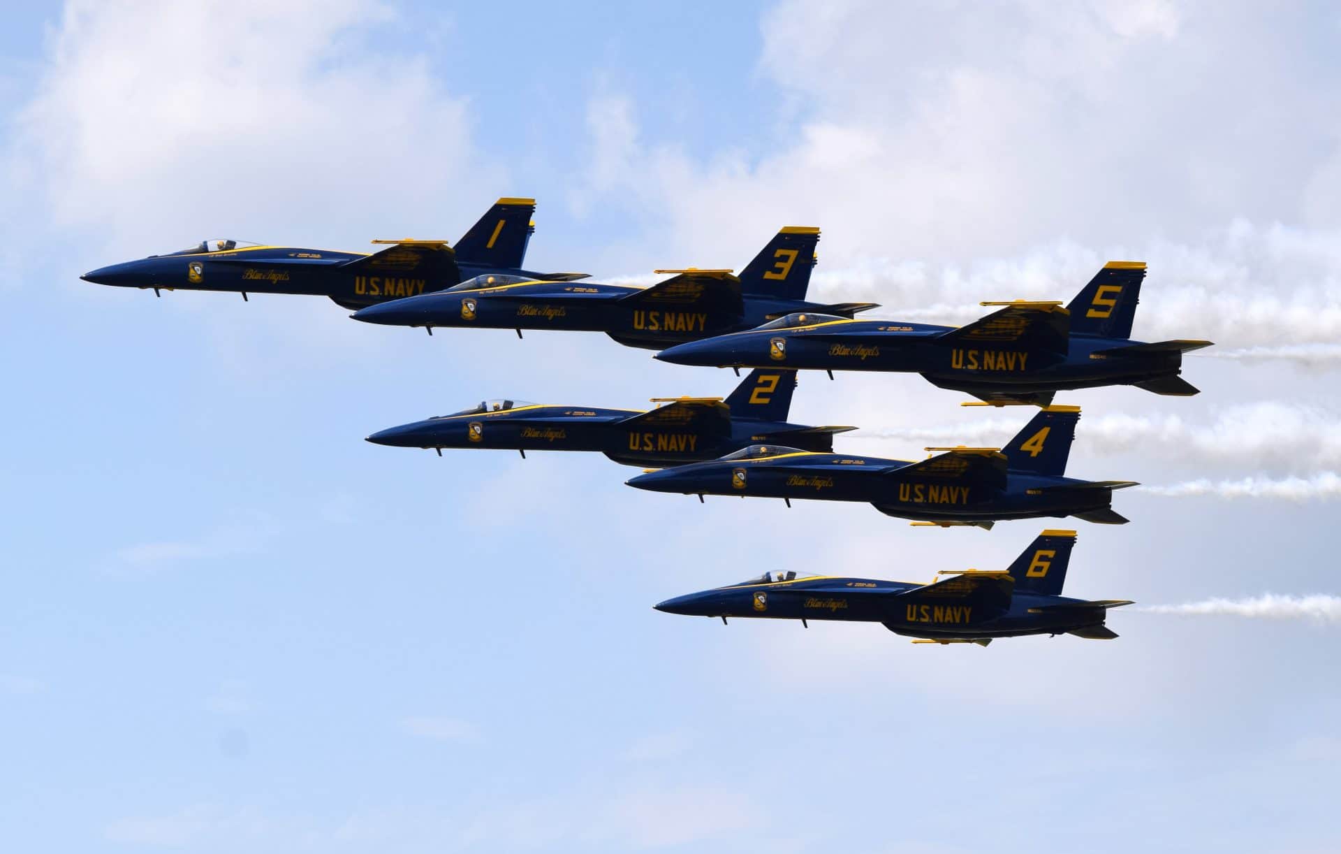Navy's Blue Angels, F-35C Demo Arrive for South Texas Airshow