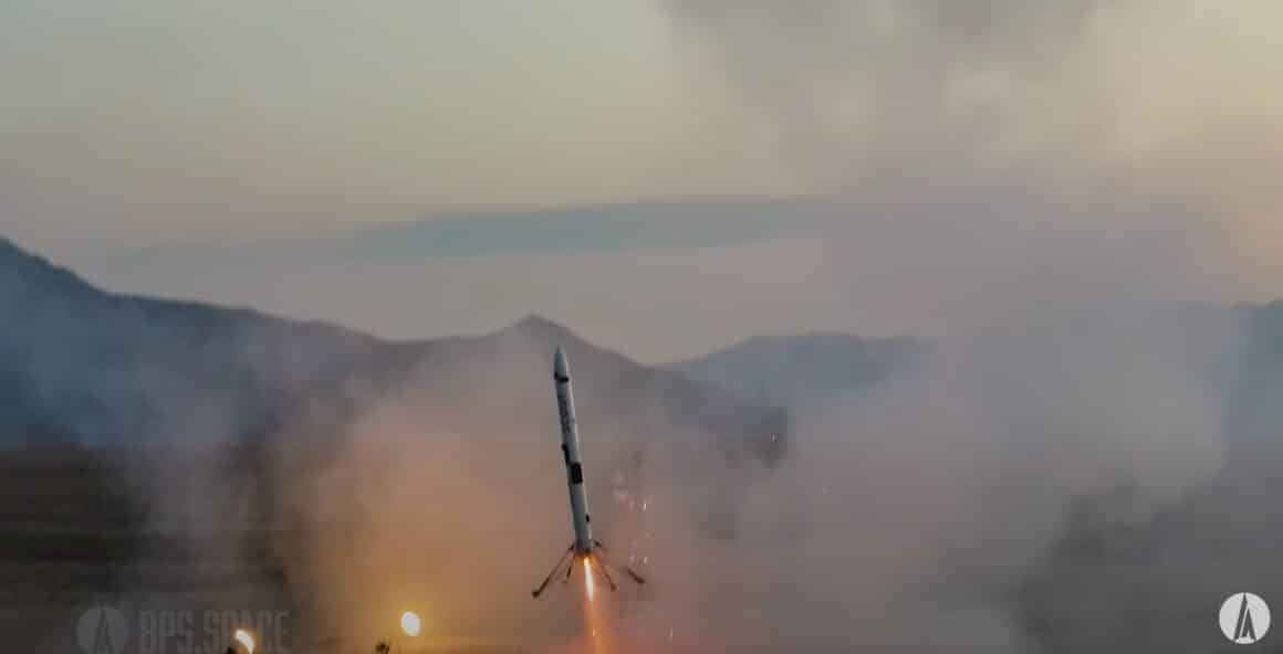 Man Lands His Model Rocket Just Like SpaceX