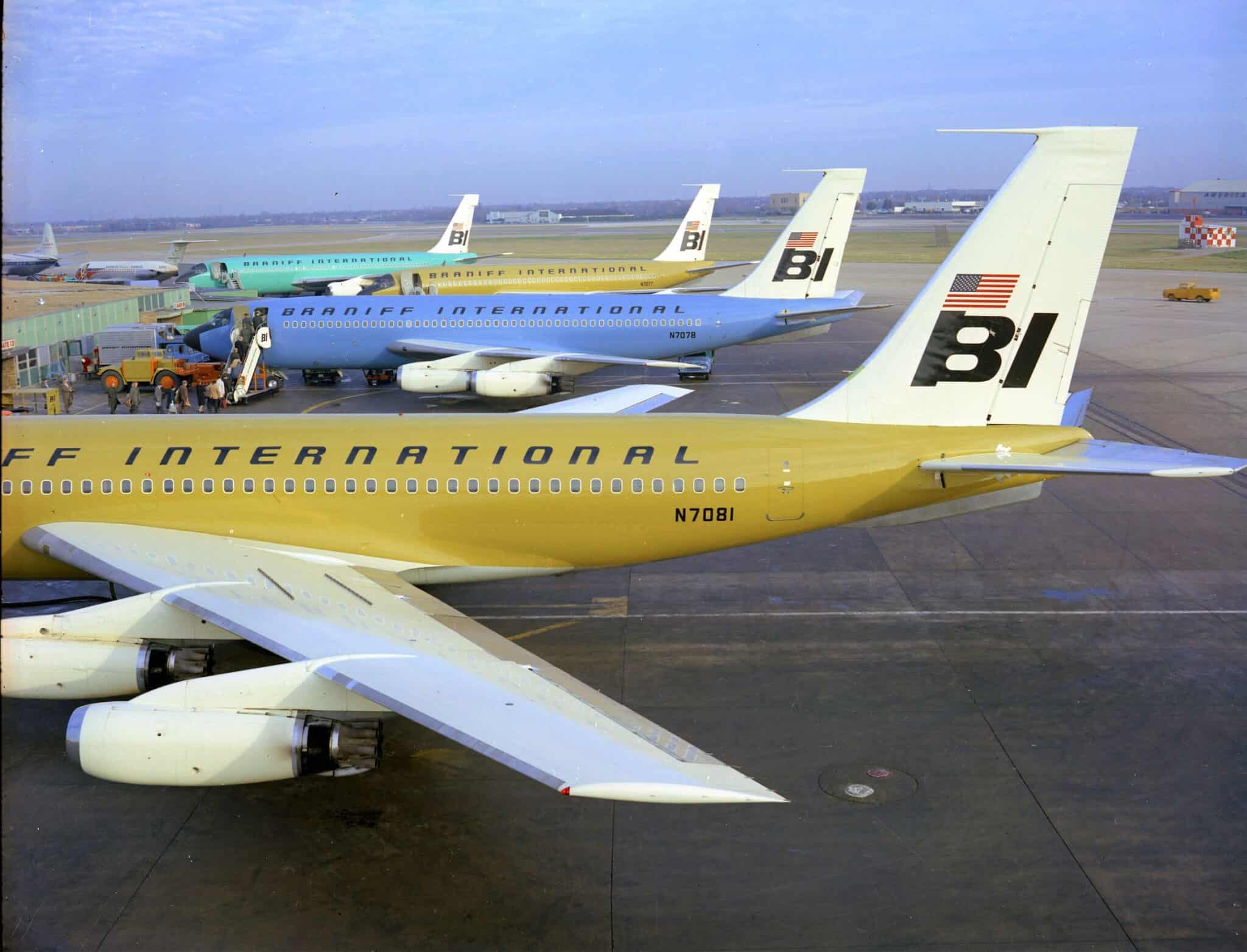 Mary Wells And Braniff International's Flying Colors