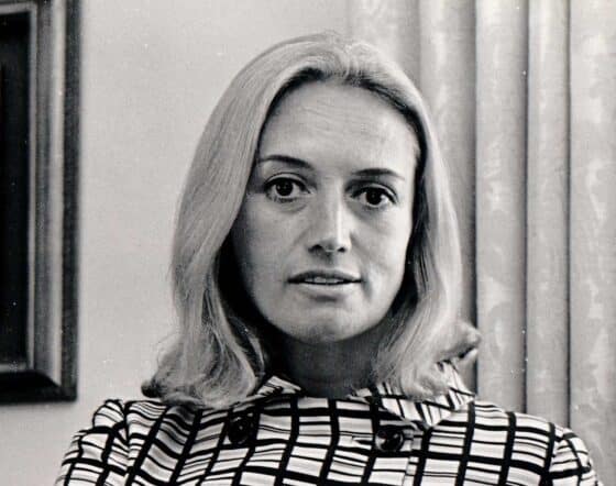 Mary Wells And Braniff International's Flying Colors