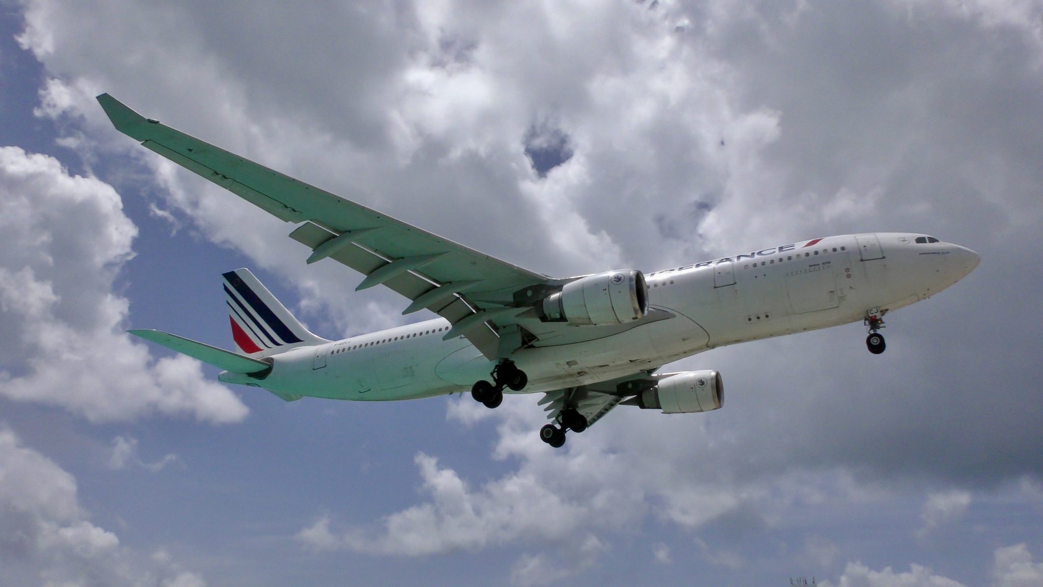 Fly To Saba Airport – Home Of The World’s Shortest Commercial Runway