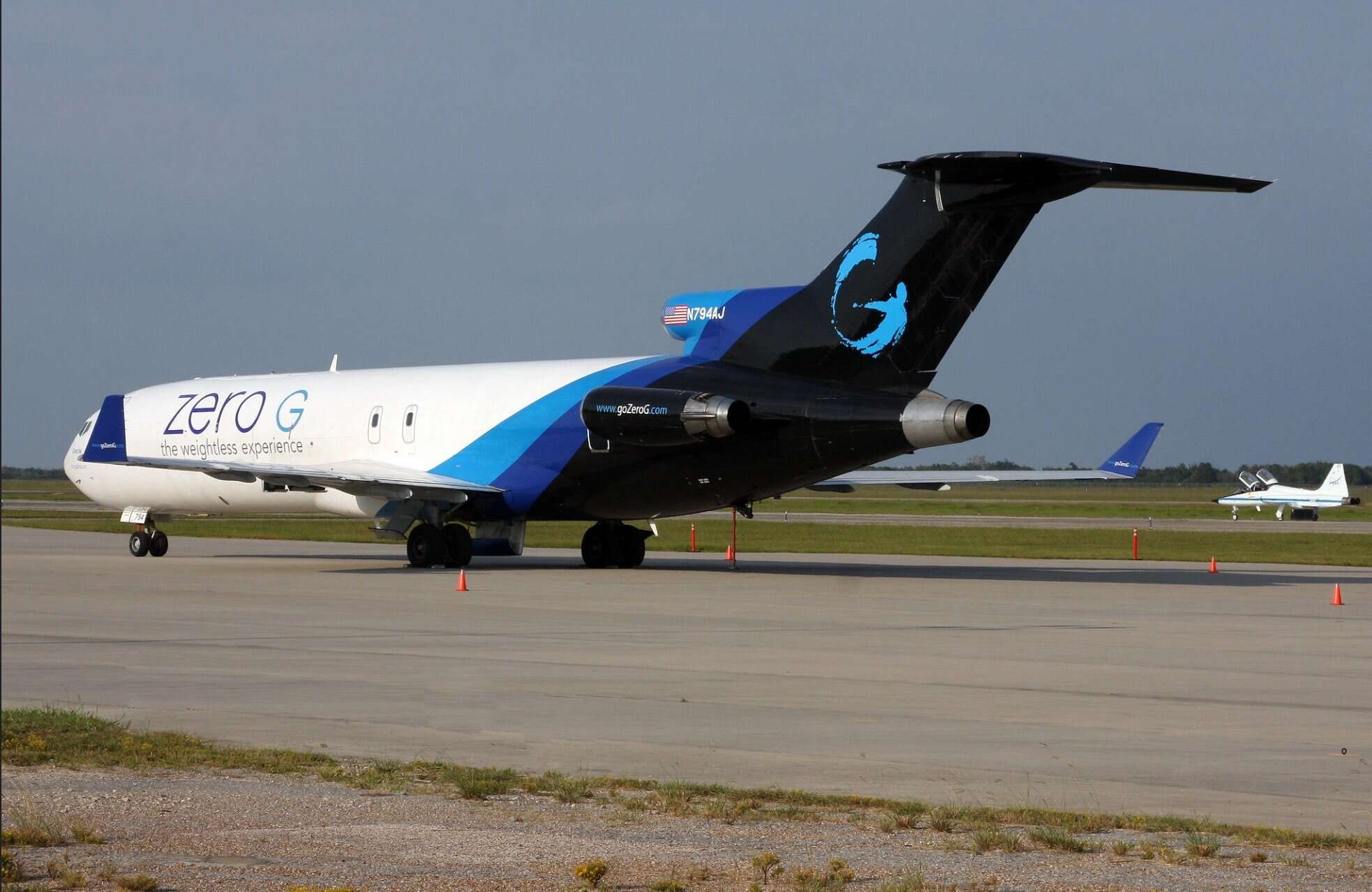 The Zero-G Boeing 727: The Only Way To Still Fly The Old 3-Holer In 2025