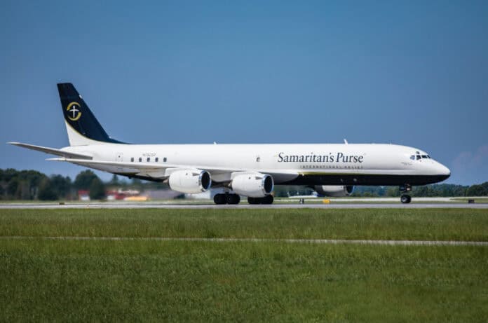Piloting The Last DC-8: A Story Of Faith, Flight, And Service