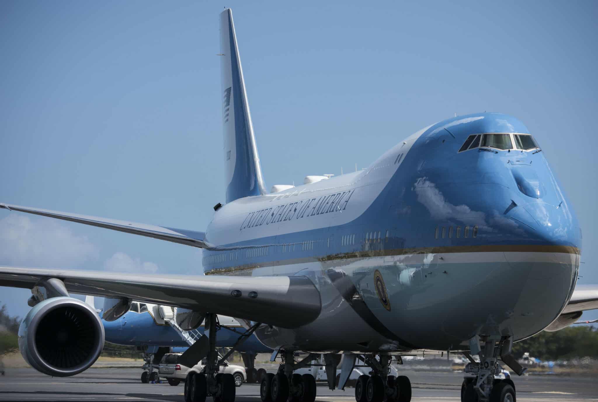 The New Air Force One Livery Is Back: VC-25B And Executive Fleet To Get ...